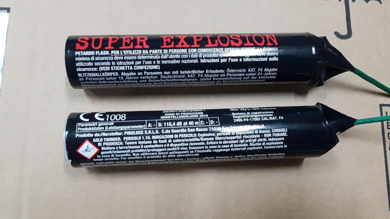 SUPER NR.7 Böller HELIOS Feuerwerke GmbH